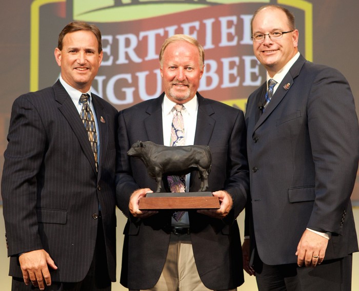 HOLY COW! MASSIVE Ground Beef RECALL: What You Need To Know - TheCount.com