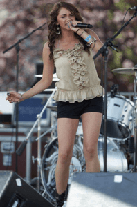 Early American Idol Castoff Sarah Restuccio (By Request) - TheCount.com