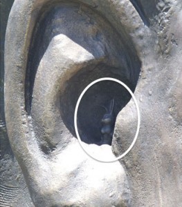 NEW Nelson Mandela Statue Has BUNNY EARS? - TheCount.com